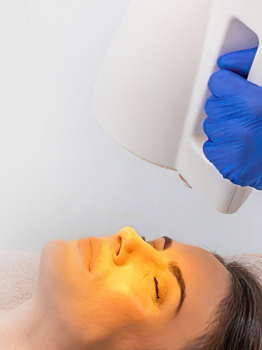 Светотерапия (Биоптрон) в Санкт-Петербурге - Медицинский холдинг «МЕДИКА»